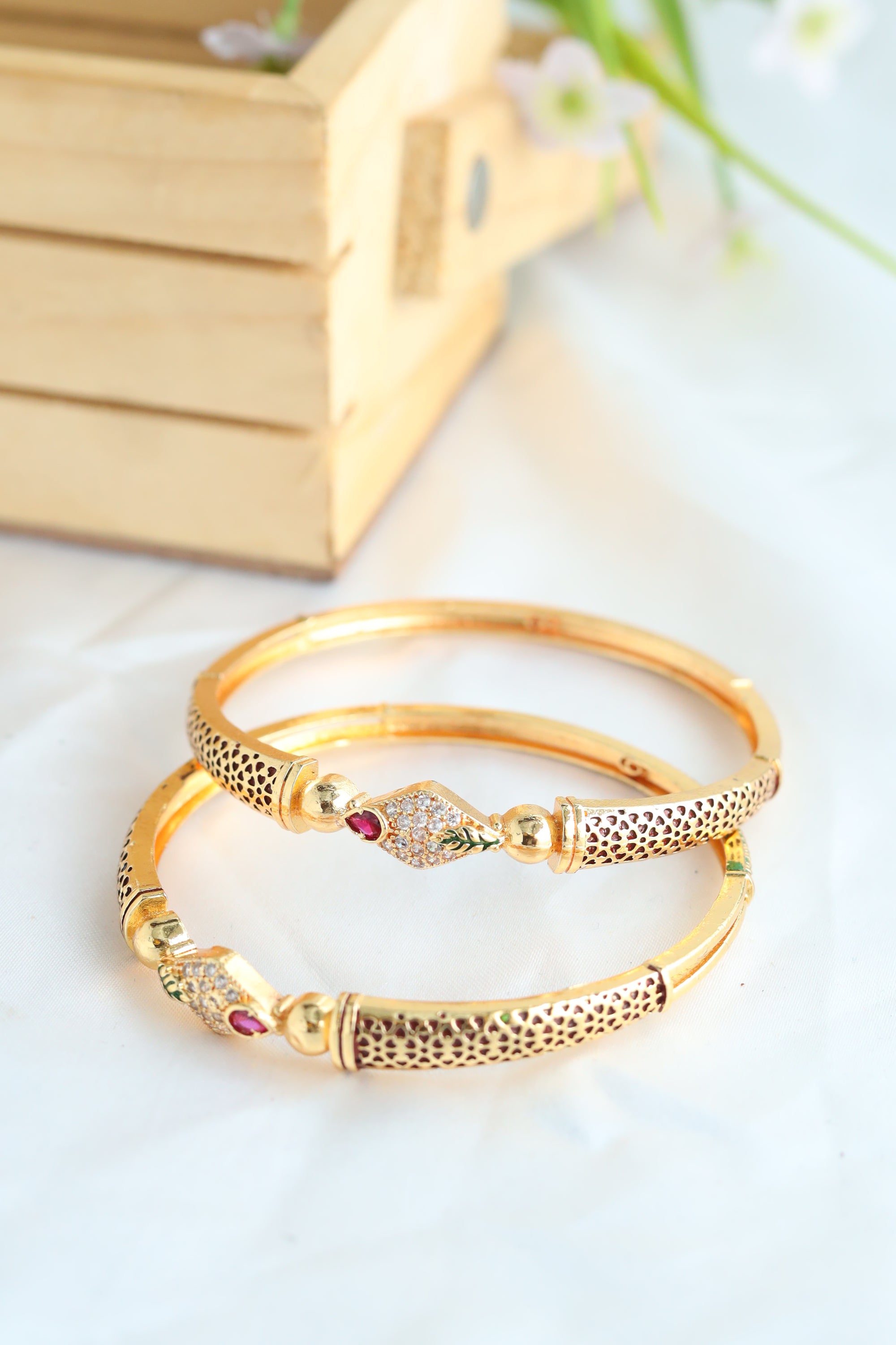 Gayatri Bangle ( Set of 2) - Zeraki Jewels